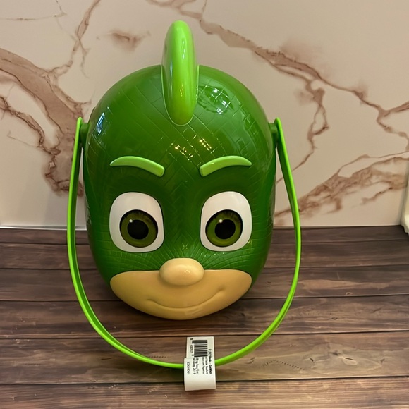 Disney | Toys | Pj Mask Gecko Gekko Plastic Halloween Trick Treat Pail ...